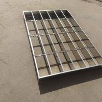 China Steel Stair Treads Grating 25mm Bearing Height 25x5mm Serrated Bar Custom Width for sale