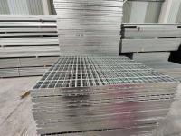 China Serrated Steel Grating 35mm Bearing Bar Pitch Anti Slip Drainage Heavy Duty Metal Grating for sale
