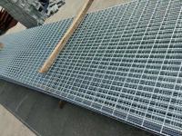 China Serrated Steel Grating YB/T4001-2007 Heavy Duty Load Bearing 32x5mm Anti-Slip for sale