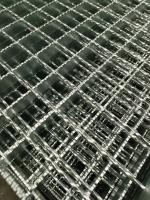 China Galvanized Serrated Steel Grating 10mm Surface 12mm Flat Bar Heavy Duty Anti Slip for sale