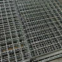 China Serrated Steel Grating 30mm Bearing Bar Pitch Heavy Duty YB/T4001-2007 OEM for sale