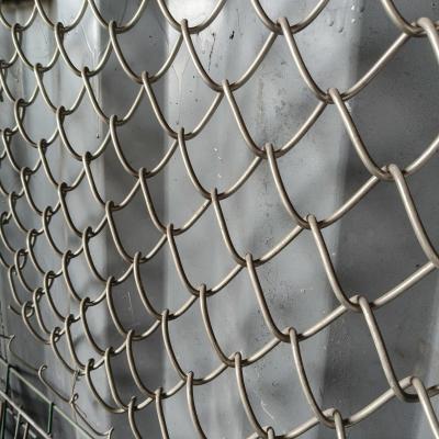 China Silver Chain Link Fence Adjustable Height Powder Coated Coating for sale