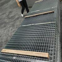 China Industrial Steel Grating Welding 30mm Bearing Bar Spacing Stainless Steel Floor Decking for sale