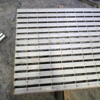 China Stainless Steel Grating 32x5mm Load Bar Flat Bar Type for Industrial Walkway for sale