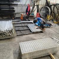 China Stainless Steel Grating Q235 Load Bar 32x5mm Earing Bar Pitch 30mm Anti-Slip Walkway for sale