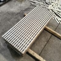 China Stainless Steel Grating Q235 Load Bar 32x5mm Earing Bar Pitch 30mm Anti-Slip Walkway for sale