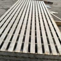 China Stainless Steel Grating Q235 Load Bar 32x5mm Earing Bar Pitch 30mm Anti-Slip Walkway for sale