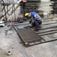 China Industrial Steel Grating 1000x1000mm Flat Bar 30mm Pitch Machine Pressure Welding for sale