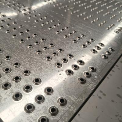 China Customizable Perforated Metal Plate 20mm Height 30-70% Open Area Round Square Holes for sale