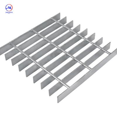 China 30mm Pitch Industrial Steel Grating Welded Durable Construction for sale