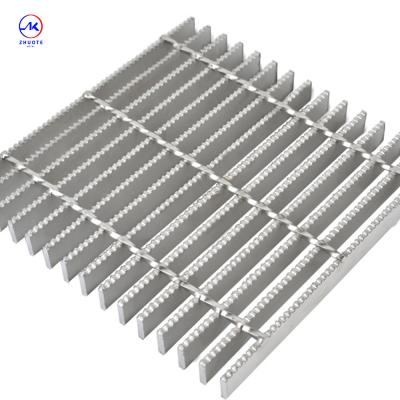 China Hot Galvanized Flat Steel Grating 30mm Bearing Bar Pitch 1000x1000mm Industrial Flooring for sale