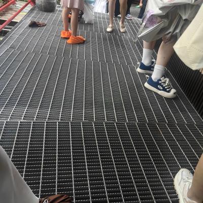 China Galvanized Flat Bar Steel Grating 19w4 Hot Dipped Strong Tolerance Press Welding for sale