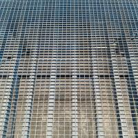 China 38mm I-Bar Flat Steel Grating Serrated Anti-Skid 1000x6000mm Heavy Duty for sale