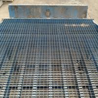 China 38mm I-Bar Flat Steel Grating Serrated Anti-Skid 1000x6000mm Heavy Duty for sale
