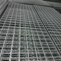 China ANSI NAAMM MBG531-88 Steel Gully Grating Flat or Serrated 50mmx5mm Bearing Bar for sale