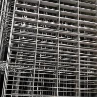 China ZHUOTE 50mm x 5mm Welded Steel Grating Non Slip Bathroom Flooring ISO9001 for sale
