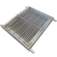 China Flat or Serrated Industrial Steel Grating 6mm Cross Bar 100mm Spacing Welded for sale