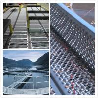 China Hot Dip Galvanized Industrial Steel Grating Heavy Duty 100mm Cross Bar Spacing Anti-Slip for sale