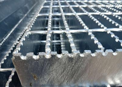 China Galvanized Serrated Steel Grating G325/30/100 - 1000mm x 6000mm Anti-Slip Ship Plate Grating for sale