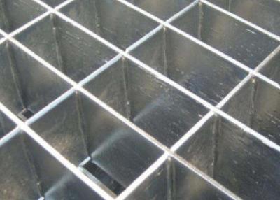 China Press Lock Steel Grating Skid Resistant Industrial Metal Floor Grates 5mm Bearing Bar for sale