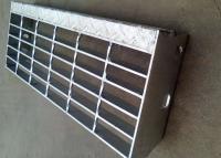 China Hot Dipped Galvanized Steel Stair Treads Grating - 25x5mm to 75x10mm Bearing Bars with 38-101mm Cross Bar Pitch for sale
