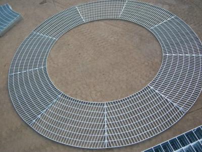 China Custom Heavy Duty Steel Grating with 6mm Twist Bar - Stainless Steel & Galvanized Options in 20-60mm Depths for sale