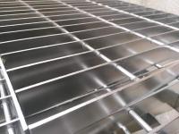 China Polished Stainless Steel Grating 300-600mm Width with SS304/316 Options for Industrial Flooring for sale