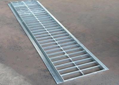 China Hot Dipped Galvanized Trench Drain Grates 250-900mm Sizes with Custom Welding and ISO9001 Certification for sale
