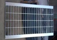 China Custom Stainless Steel Trench Covers for Pedestrian Crossings - 30-60mm Bar Pitch, 20×3mm to 100×10mm Thickness for sale