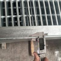 China Heavy Duty Steel Grating 30mm 40mm Bearing Bar Pitch for Industrial Load Scenarios for sale
