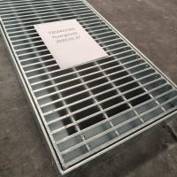 China Heavy Duty Steel Grating 30mm 40mm Bearing Bar Pitch for Industrial Load Scenarios for sale