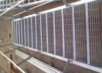 China Galvanized Steel Grating Stair Treads - Non-Slip Metal Steps with 25-75mm Bearing Bars & Multiple Pitch Options for sale