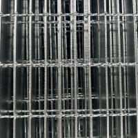 China Industrial Steel Grating Customizable Load Bearing Bars 40mm Spacing Heavy Duty Welded Platform Walkway for sale