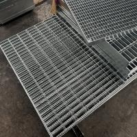 China Industrial Steel Grating OSHA EN Compliant Load Capacity 200kg Custom Sizes for sale