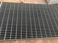 China Hot Dipped Galvanized Steel Grating 20 Ton Load Bearing Industrial Flooring for sale
