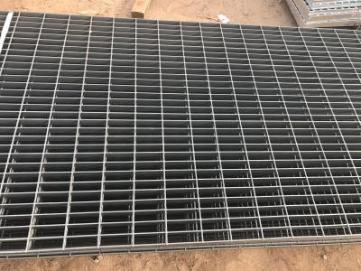 China Hot Dipped Galvanized Steel Grating 20 Ton Load Bearing Industrial Flooring for sale
