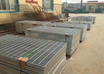 China Industrial Steel Grating Platform 800mm Span with 30mm Bearing Bars and Hot-Dip Galvanized 80μm Coating for sale
