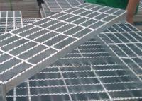 China Galvanized Steel Stair Treads with 6mm Cross Bars - 25-75mm Bearing Bars for Marine & Industrial Safety for sale