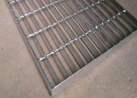 China Hot Dip Galvanized Open Grating Stair Treads 32-60mm Width for Wet Decks and Industrial Applications for sale