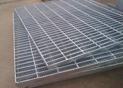 China 1100×6000mm Galvanized Serrated Steel Grating for Industrial Flooring and Walkway Applications for sale