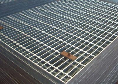 China Serrated Welded Steel Bar Grating 1000mm x 6000mm with 30-100mm Pitch Options for Industrial Flooring for sale