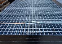 China Welded Steel Bar Grating For Fire Tryck Platform Galvanized or Painted Feature for sale