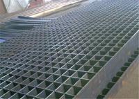 China Hot Dip Galvanized Press Lock Grating Industrial Steel Walkway Custom Size 25x3mm 30mm Center for sale