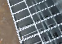 China Q235 hot dipped galvanized floor mesh grating walkway serrated grating for sale