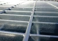 China Galvanized Heavy Duty Steel Grating with 2mm Thickness Bars - 25x3mm to 100x10mm Sizes for Industrial Platforms for sale