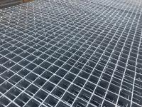 China Custom Press Lock Steel Grating Plain Hot Dip Galvanized Surface Treatment for sale