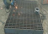 China Hot Dip Galvanized Heavy Duty Bar Grating for Industrial Catwalks - 25x3mm to 100x10mm Sizes, ASTM A36 Steel for sale