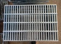 China Hot Dip Galvanized Heavy Duty Steel Grating 19-W-2 with 50×5mm Bearing Bars and Serrated Surface for sale