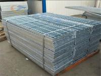 China Galvanized Anti Slip Q345 Steel Grating Trench Cover 100mm Cross Bar Pitch for sale