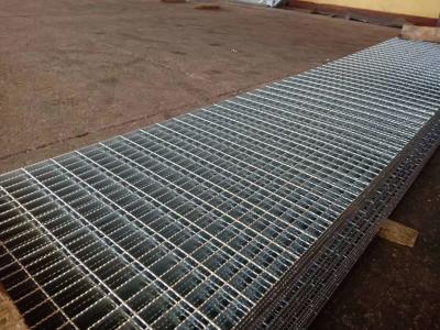 China Hot DIP Galvanized Serrated Steel Grating 25x5mm Bearing Bar for Industrial Platform for sale